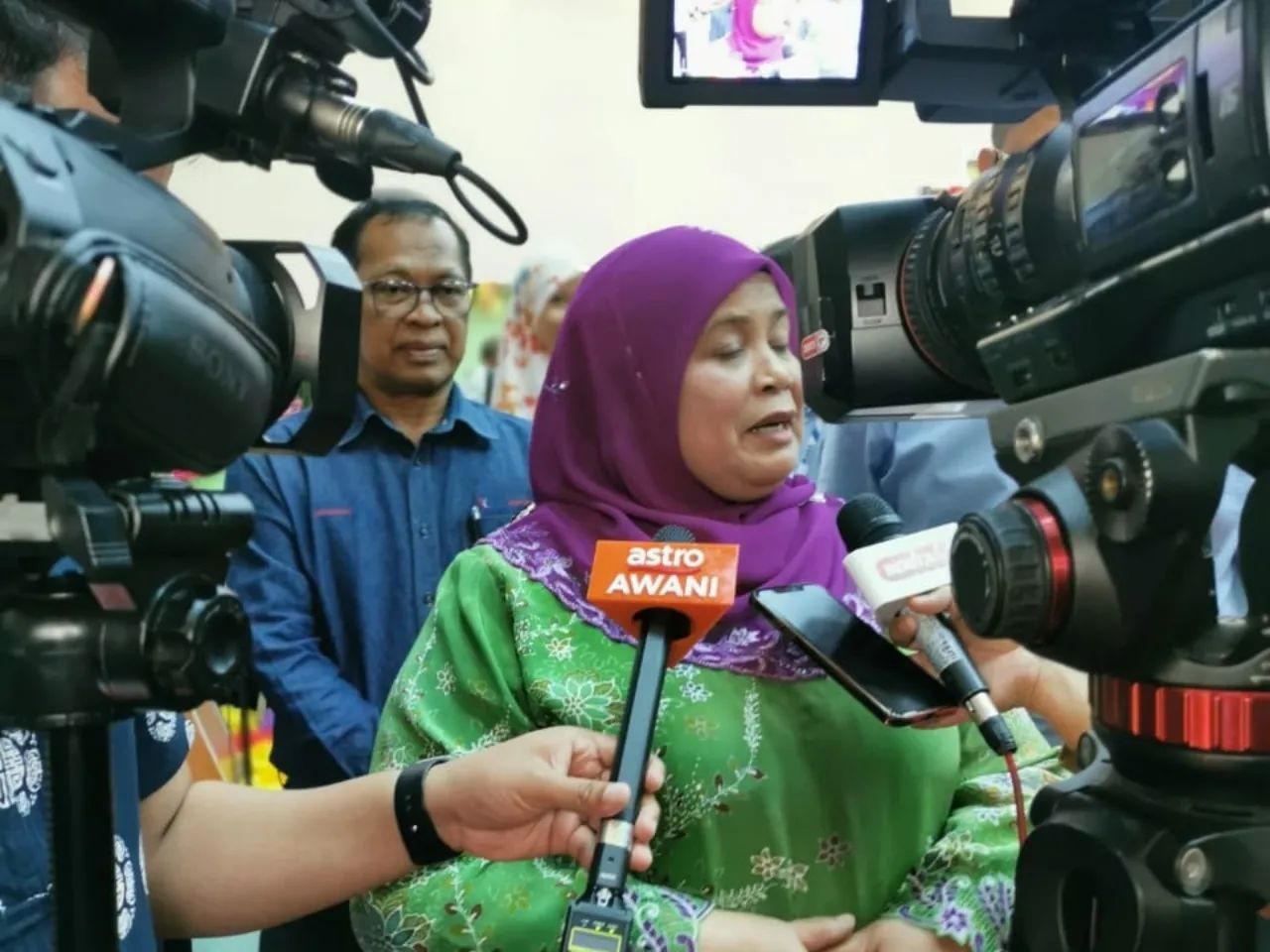 LIBAT URUS YB DATUK HAJAH RUBIAH BINTI HAJI WANG, TIMBALAN MENTERI KKDW - Rural Capital Berhad